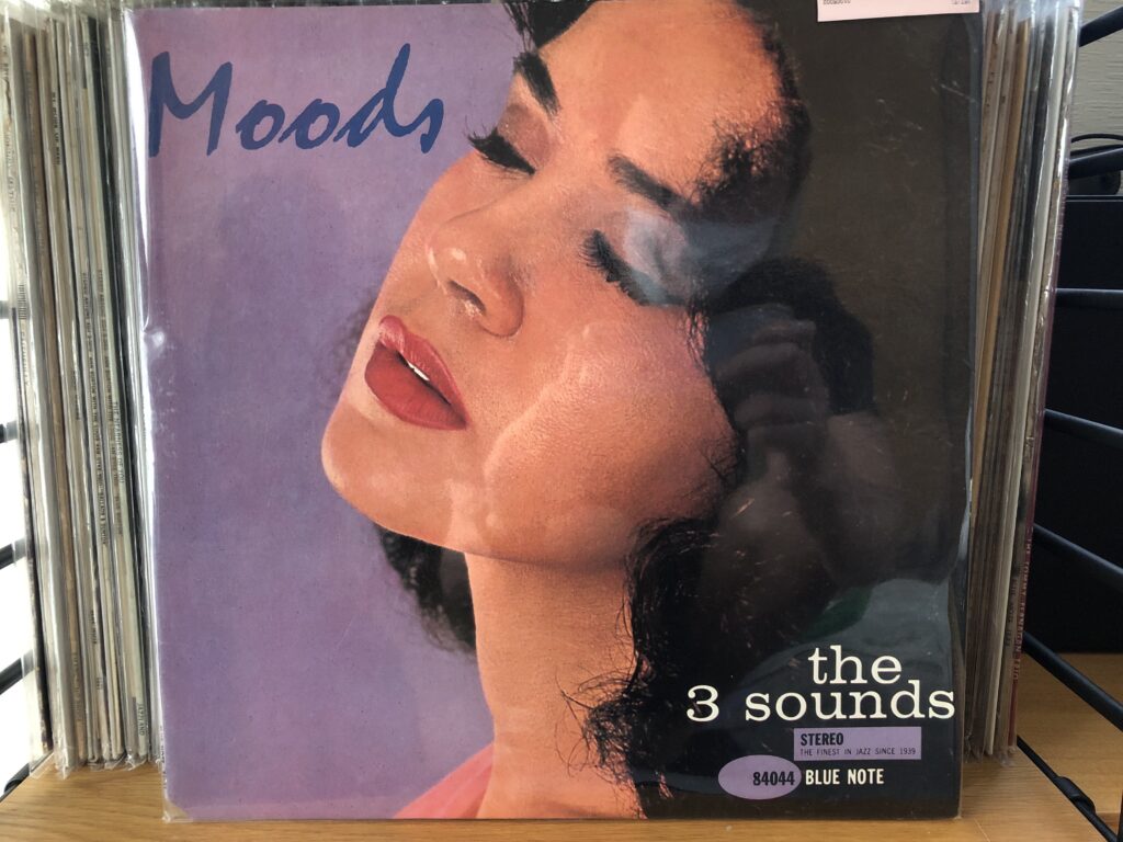 【Very goodな一枚】The 3 Sounds Moods BST84044 青黒音符 RVG STEREO刻印 - セカンドコレクター ...